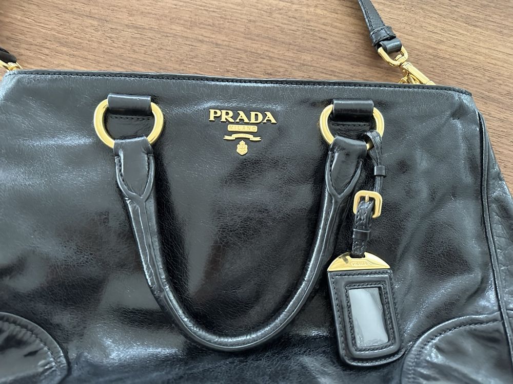 Prada Two Way Bag Schwarz Leder | Kaufen auf Ricardo