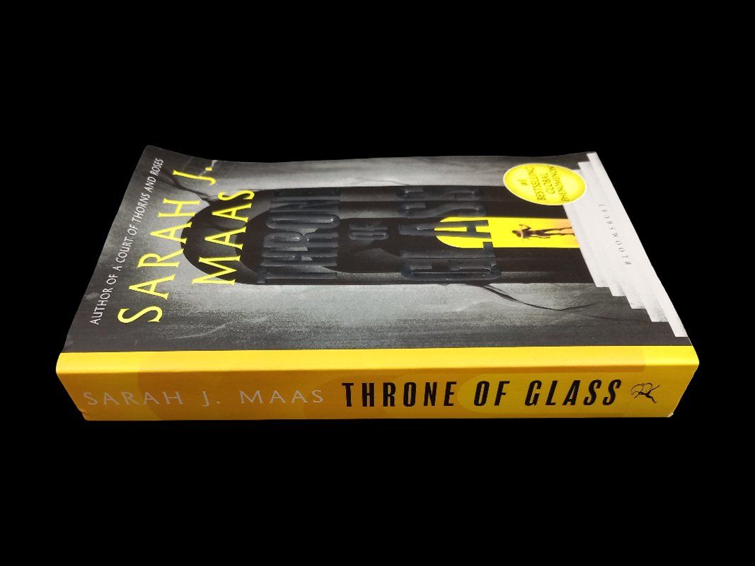 SARAH J.MASS THRONE OF GLASS (Neu (gemäss Beschreibung)) in Hünenberg ...