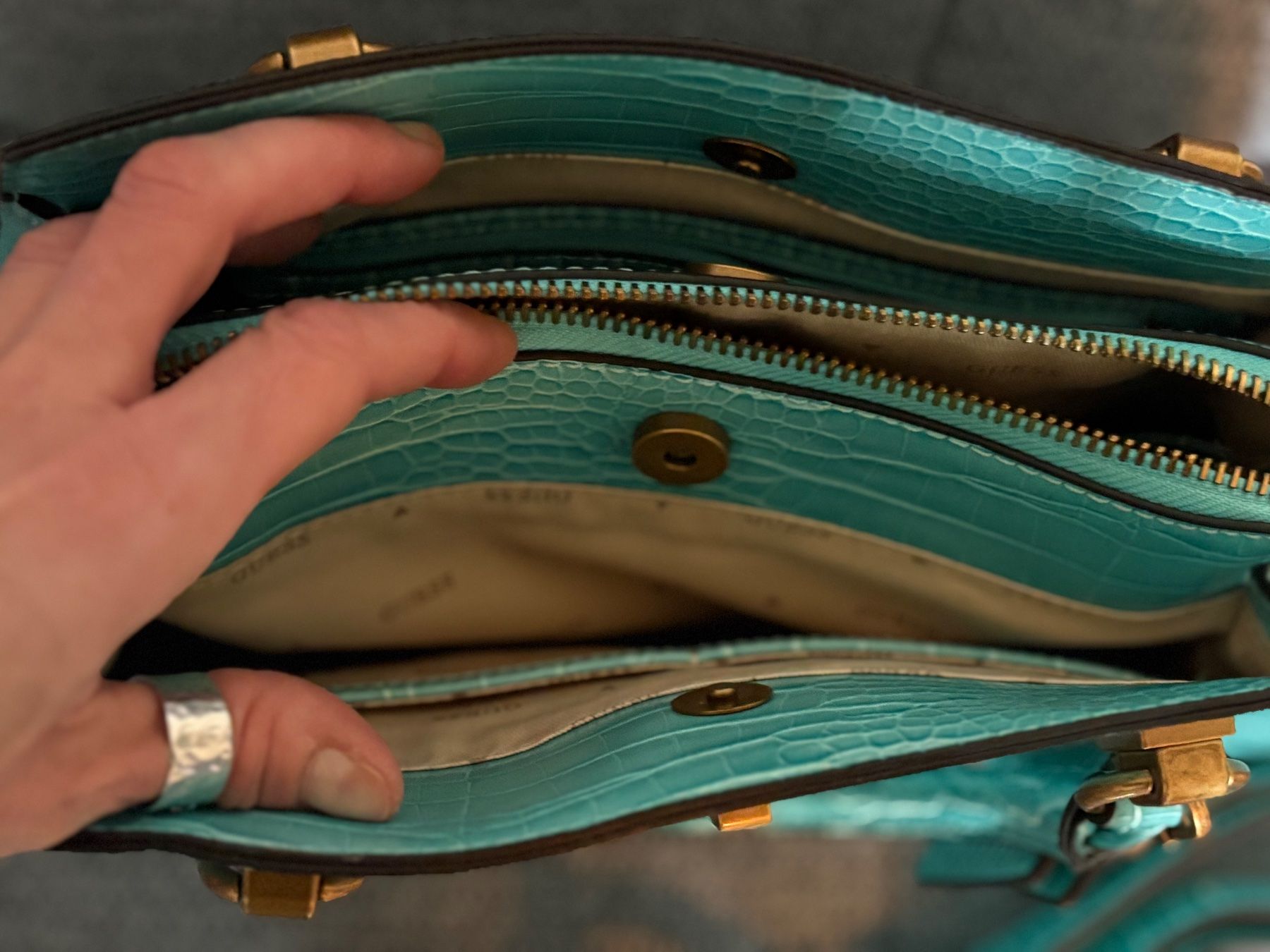 Sac à main GUESS neuf (Neuf avec emballage d'origine) à Peseux pour CHF ...