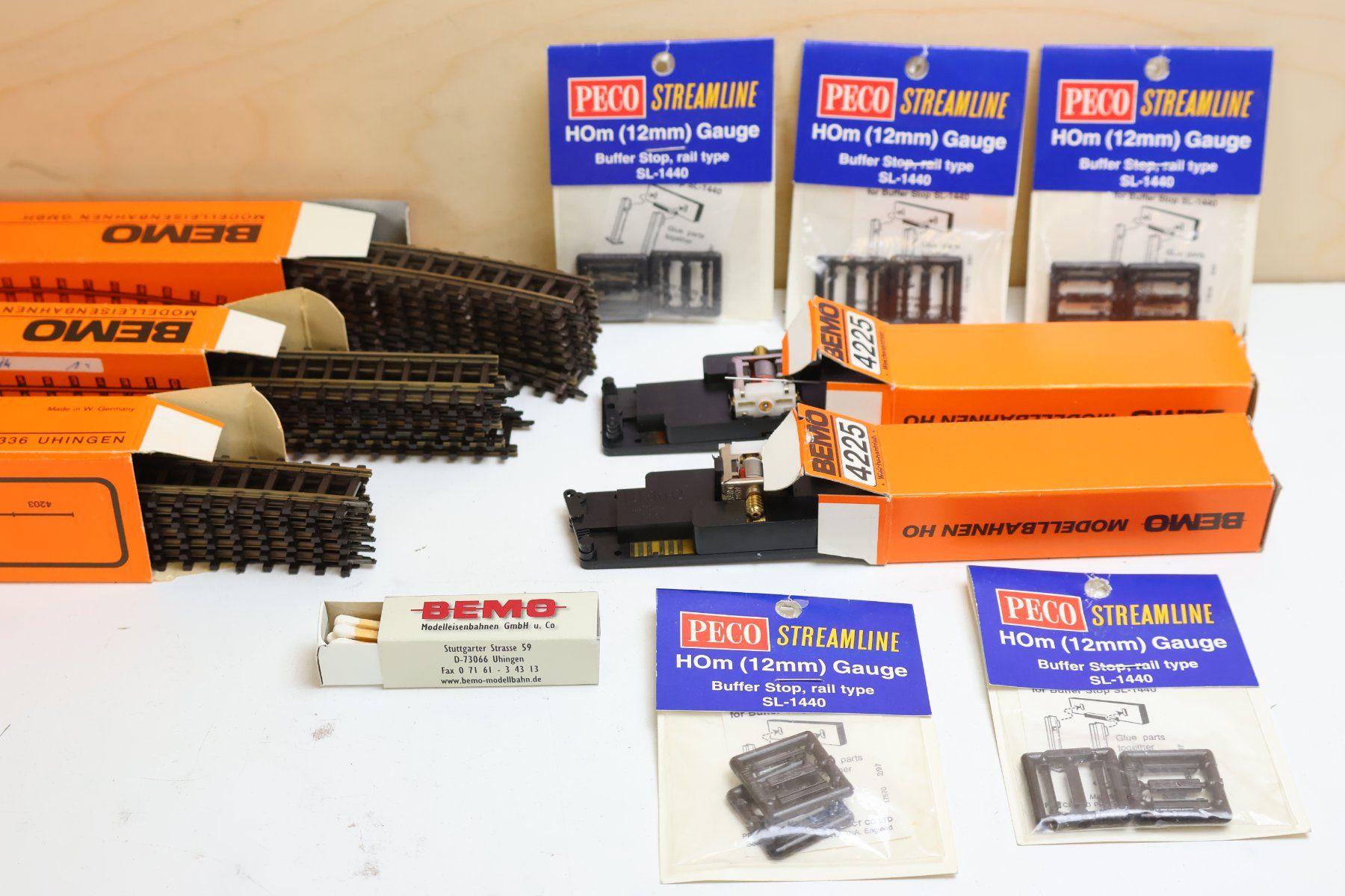 BEMO 23 x Gleis + 2 x El. Weichenantrieb & mehr - H0m (Gebraucht) in ...