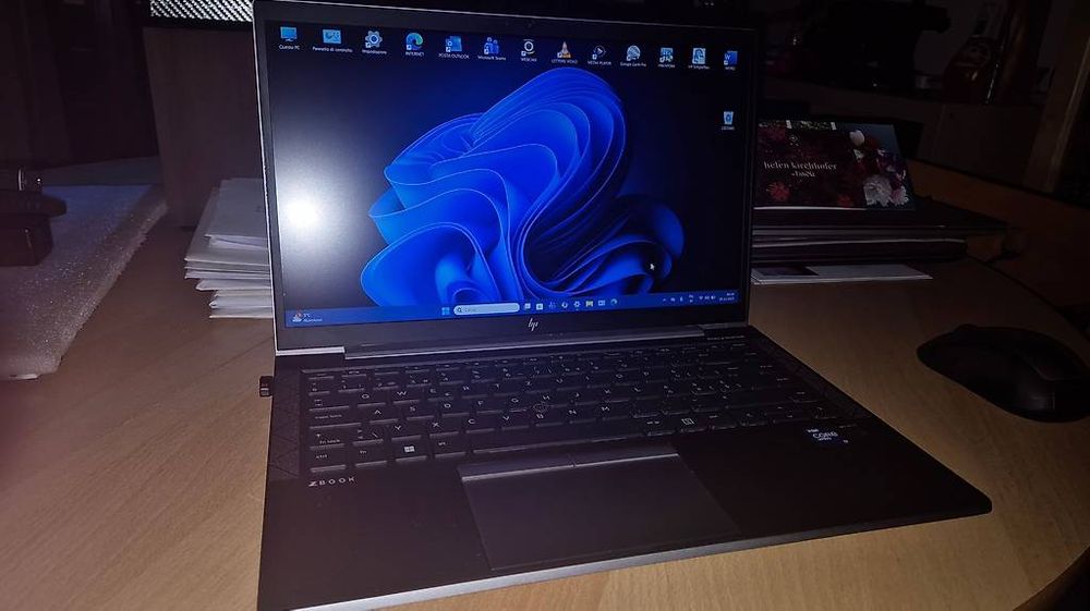 HP ZBook Firefly 14 G8 i7-1185G7, 32GB RAM, SSD 256GB, Win11 (Usato) a ...