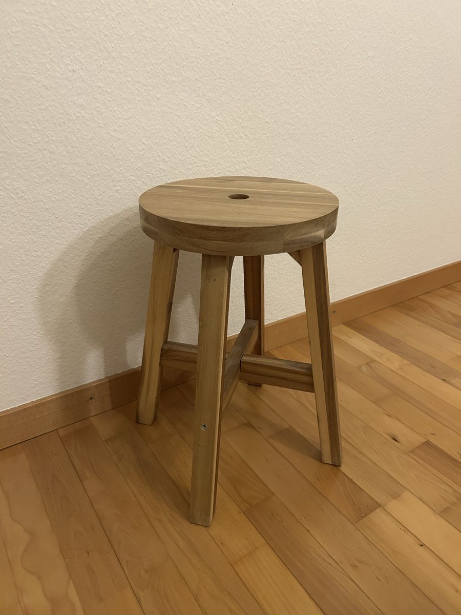 SKOGSTA Hocker aus Akazienholz (Gebraucht) in Zürich für CHF 19 – nur ...