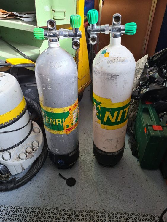 Tauchflaschen 12 Liter Nitrox (Gebraucht) in Gersau für CHF 150 – nur Abholung auf Ricardo kaufen