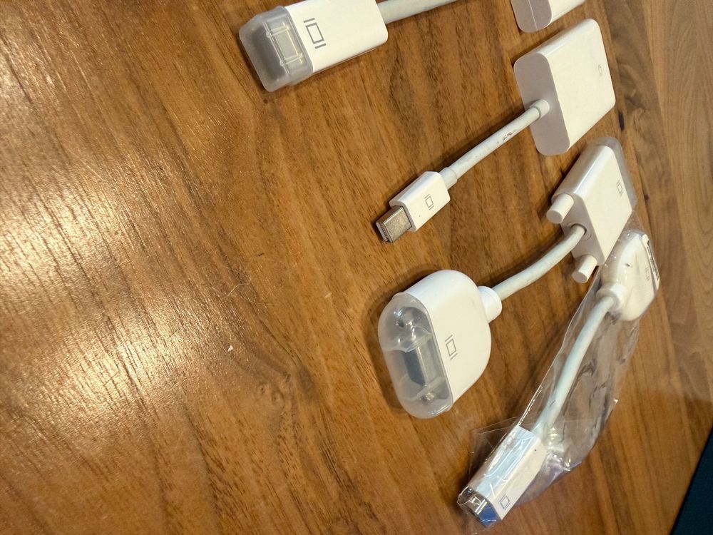 Apple Adapter Set: Mini DisplayPort, DVI,VGA... (Gebraucht) in zürich ...