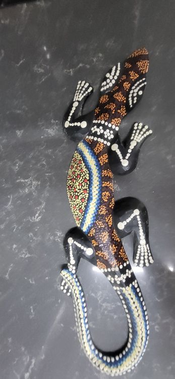 2 gechi in legno dipiniti a mano (Gebraucht) in Giubiasco für CHF 28 ...