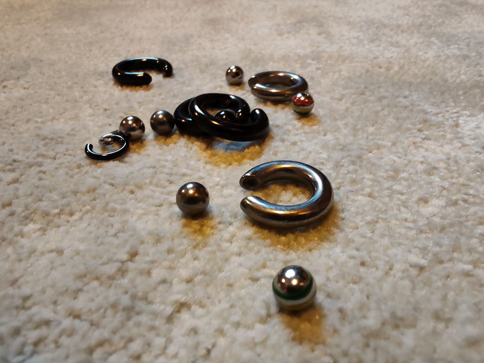 Piercing Set: Diverse Grössen und Designs für deinen Style! (Gebraucht ...