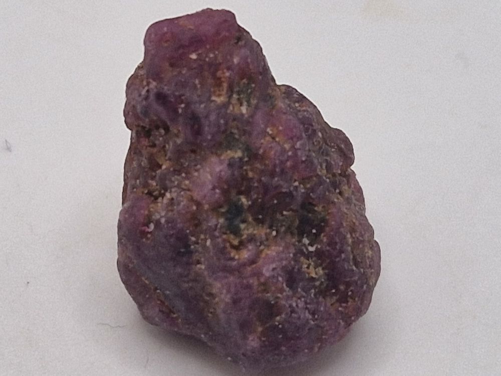 Rubin roh 25.9ct. (Neu und originalverpackt) in Winterthur für CHF 5.5 ...