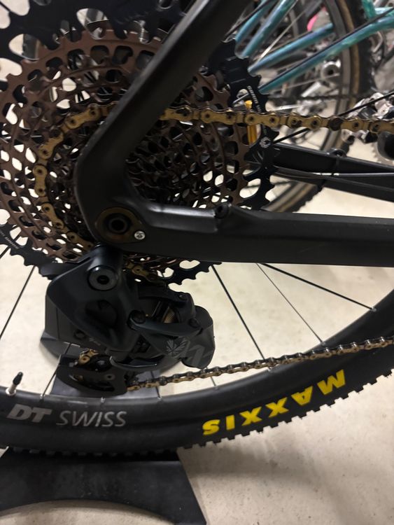 Neuwertiges SUPER Mountainbike RADON / Material aus Carbon (Neu (gemäss ...