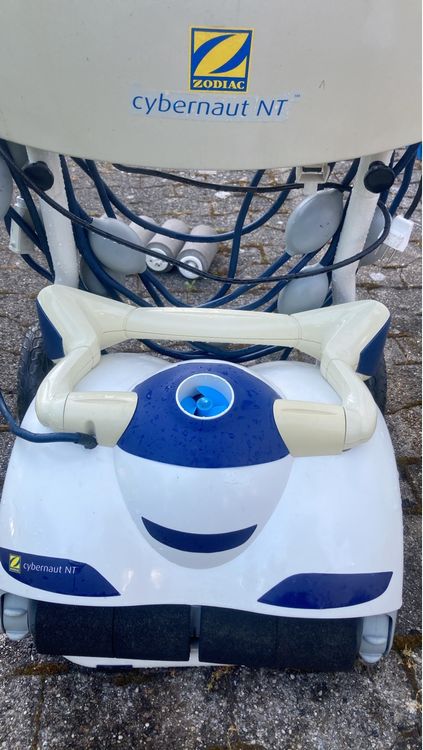 Zodiac Cybernaut NT Poolroboter - Sauberes Schwimmbad! (Gebraucht) in ...
