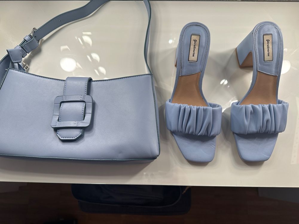 Handtasche Und Schuhe Gleiche Farbe