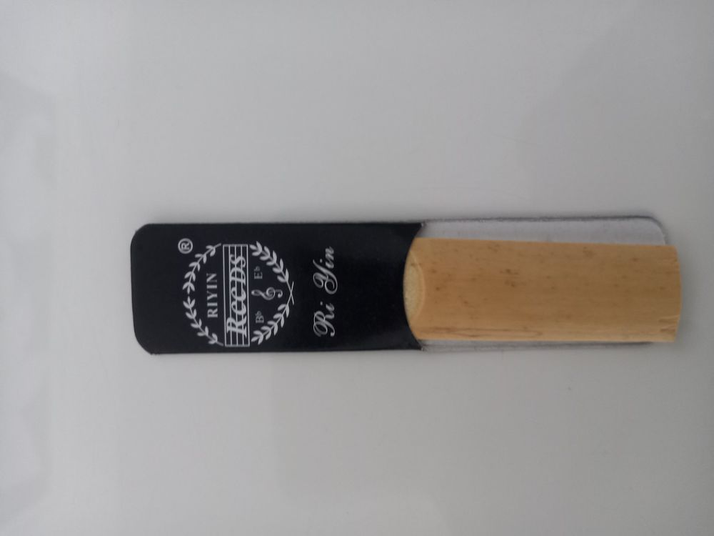 Anches saxophone ténor (Neu und originalverpackt) in Conthey für CHF 2 – mit Lieferung auf ...