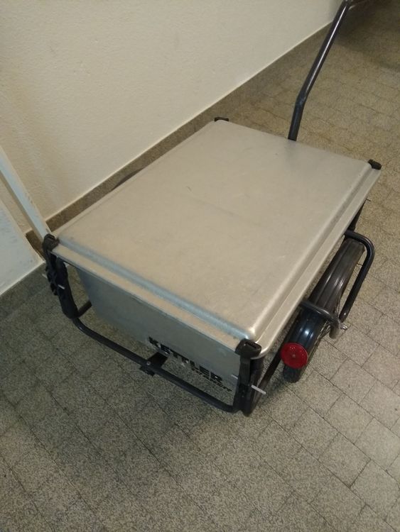 Veloanhänger klappbar mit Deckel (Gebraucht) in Aarau für CHF 70 – nur Abholung auf Ricardo kaufen