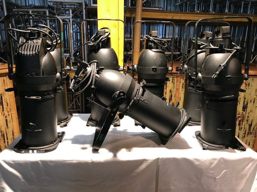 7 Stk STRAND Leko 1000W 45° Scheinwerfer (Gebraucht) in Gampel für CHF ...