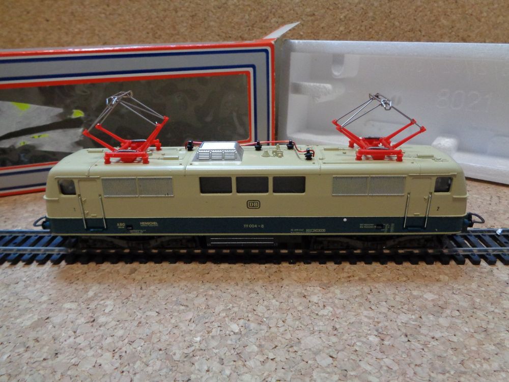 LIMA 208040 E-Lok BR 111 DB OVP GS/DC (Gebraucht) in Läufelfingen für ...