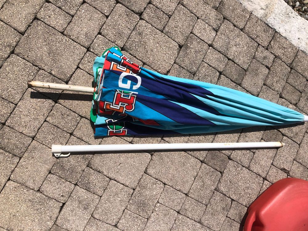 PARASOL VINTAGE DES ANNEES 1970 (Gebraucht) in für CHF 80 – mit ...