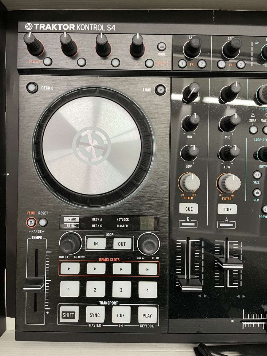 Traktor Kontrol S4 MK2 - Console DJ 4 canaux - Etat neuf! (Neu (gemäss ...