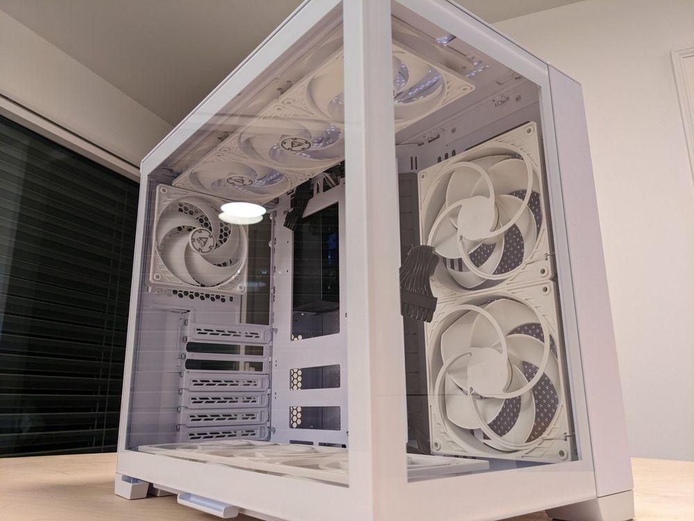 Lian-Li O11 Dynamic Mini incl. 700 W SFX PSU & 9 Fans (Gebraucht) in ...