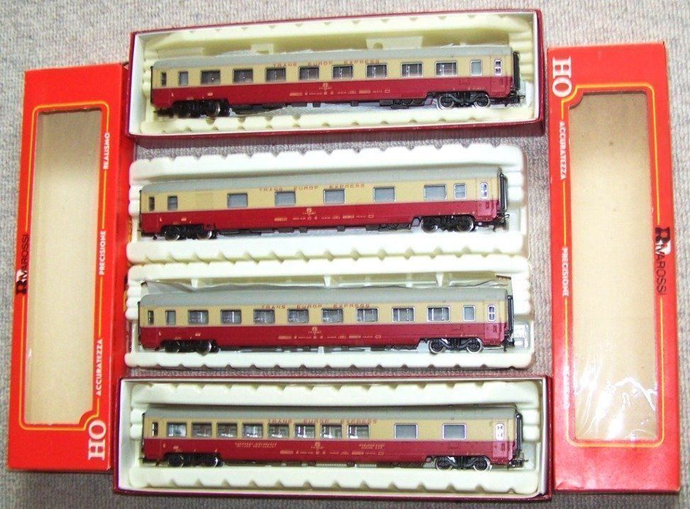 Rivarossi H0: 4 TEE Wagen Grand Comfort der FS, UIC (Neu (gemäss Beschreibung)) in Brüttisellen ...