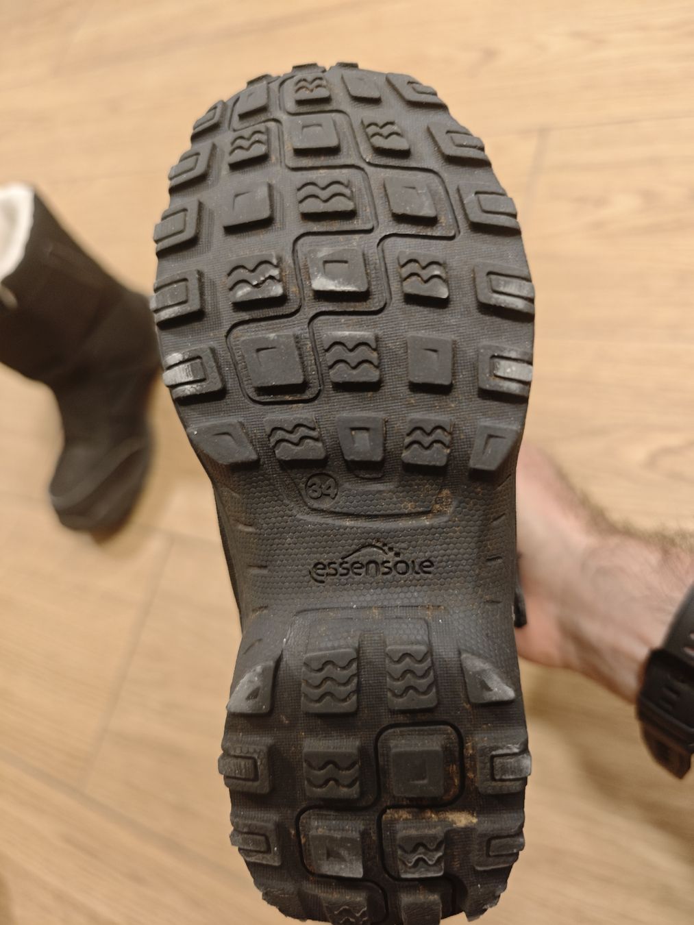 Schneestiefel für Kinder (Quechua) Grösse 34 (Gebraucht) in Bottmingen ...