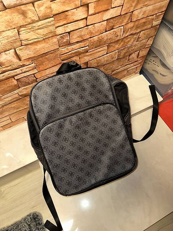 Guess tasche (Gebraucht) in Uznach für CHF 15 – mit Lieferung auf Ricardo kaufen