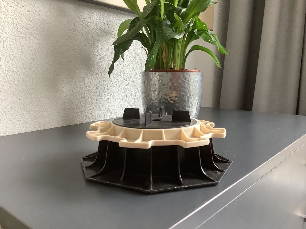 Plot pour terrasse réglable en hauteur de 40mm à 100mm (Neuf avec emballage d'origine) à ...