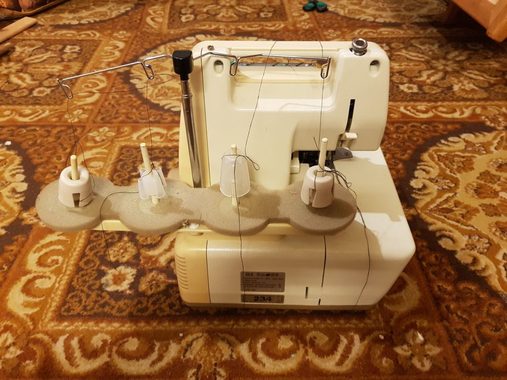 Overlock Nähmaschine - Bernette 234 (Defekt) in Zezikon für CHF 75 ...