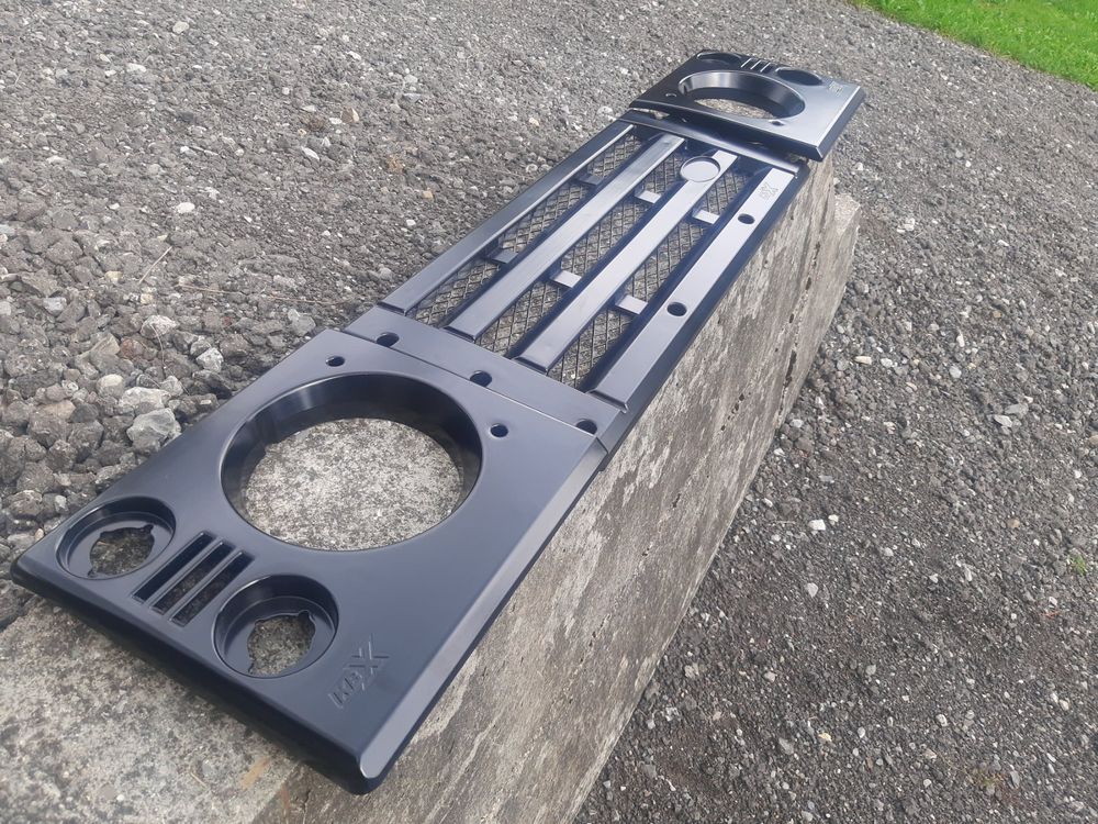 Defender KBX Front Grill (Gebraucht) in Einsiedeln für CHF 125 – nur ...