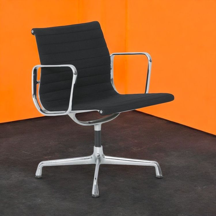 NetGVA - Fauteuil Aluminium Chair EA103 Vitra Eames (Gebraucht) in Meyrin für CHF 1215 – nur ...