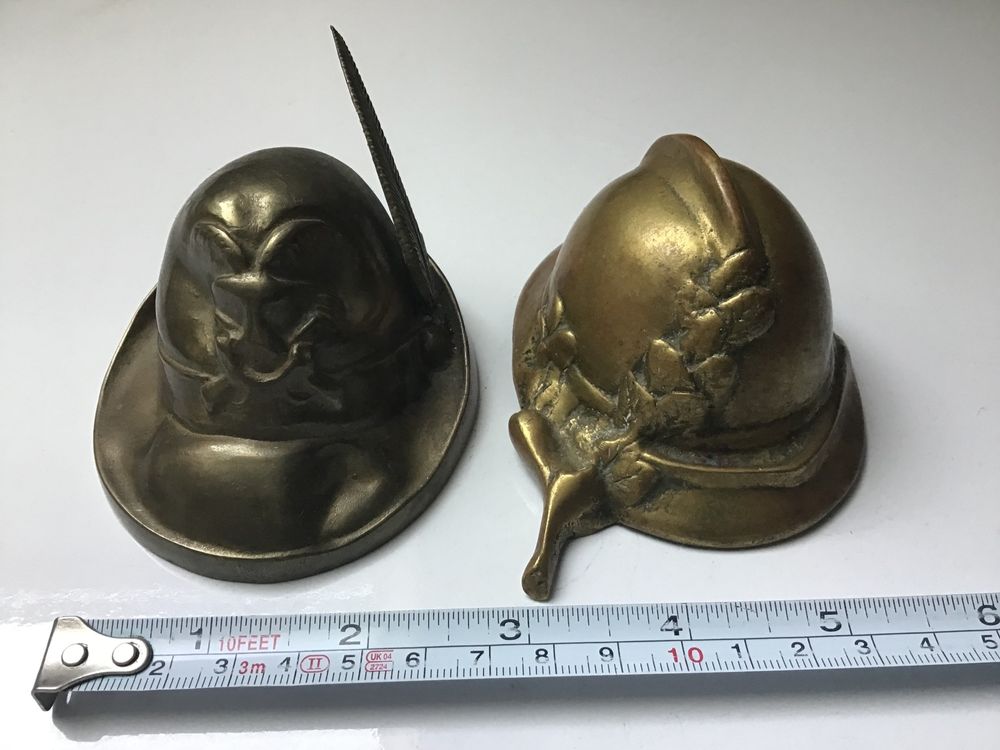 Alte Deko "MILITÄR UNIFORM HELM/HUT" Italien/Österr.Messing (Gebraucht ...