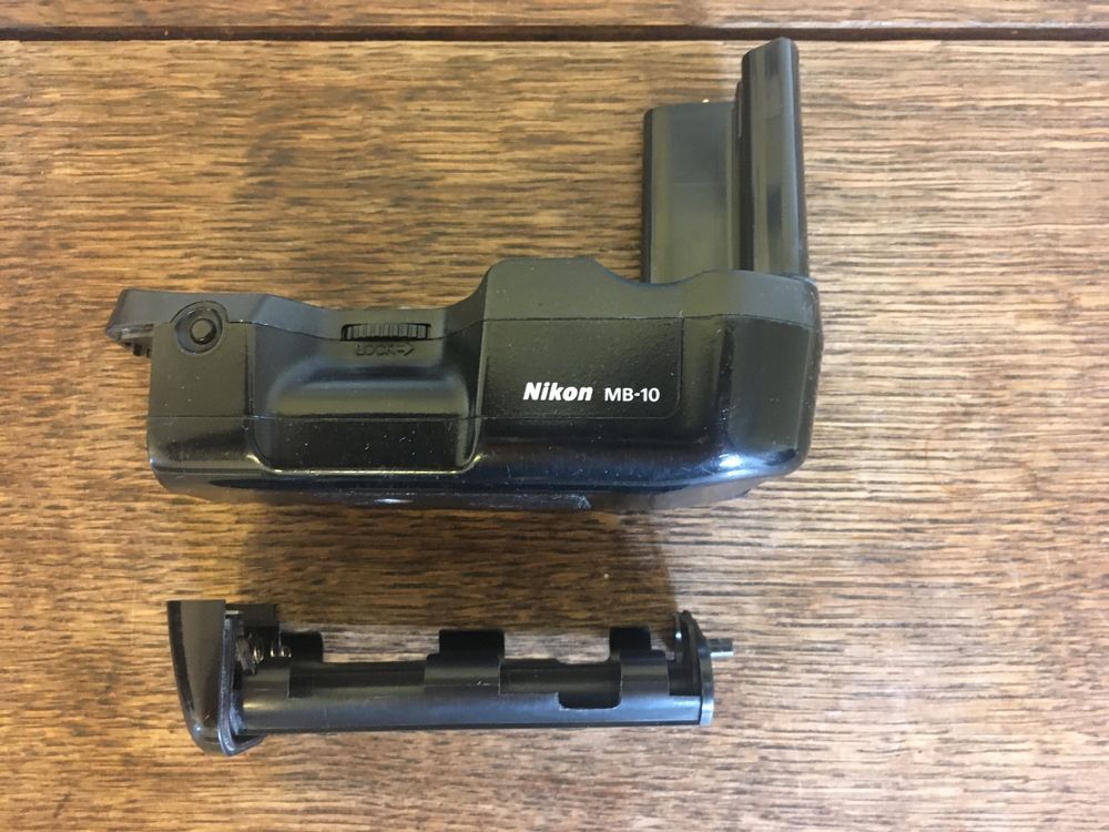 Nikon MB-10 MB 10 Batteriegriff Battery-Grip F90x N90s (Gebraucht) in ...