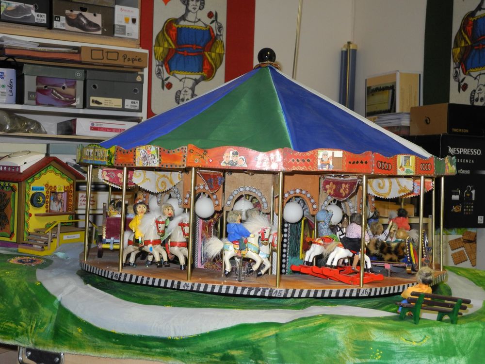 Antikes Karusell handgemacht | Kaufen auf Ricardo