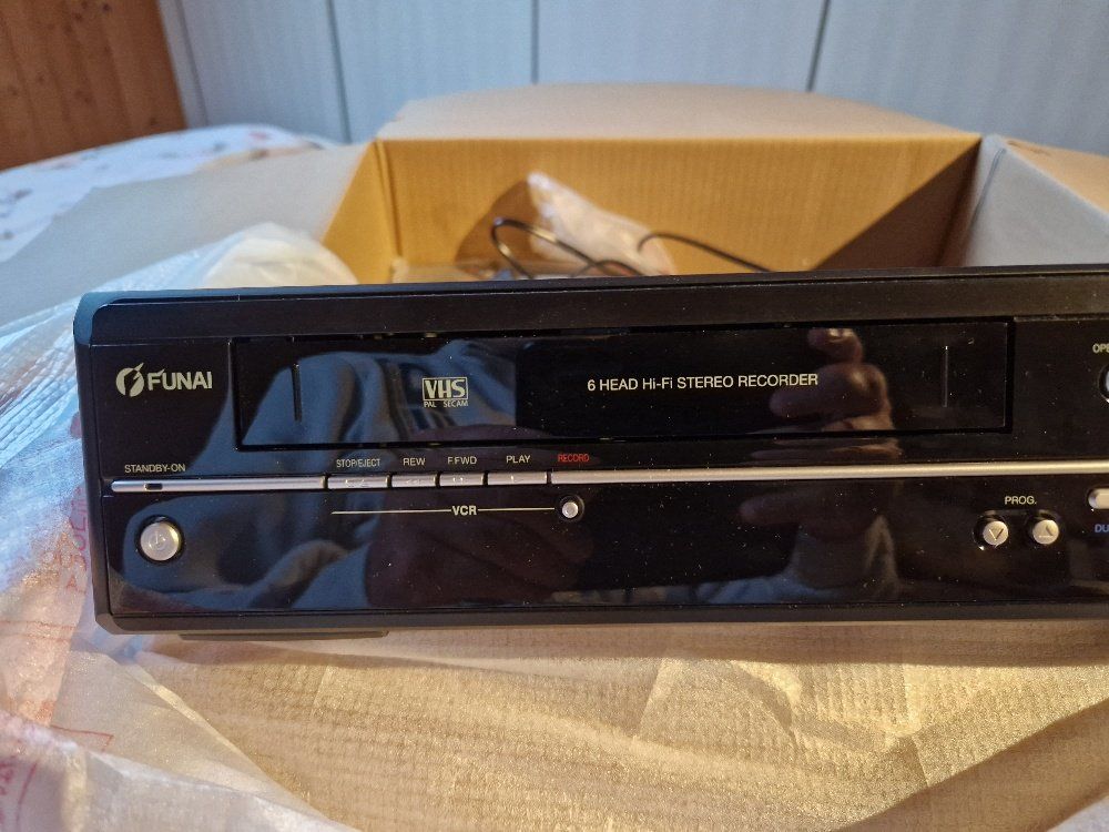 Funai WD6D-D4413DB 2-in-1 VHS-Rekorder DVD, VCD MP3-Neugerät | Kaufen ...