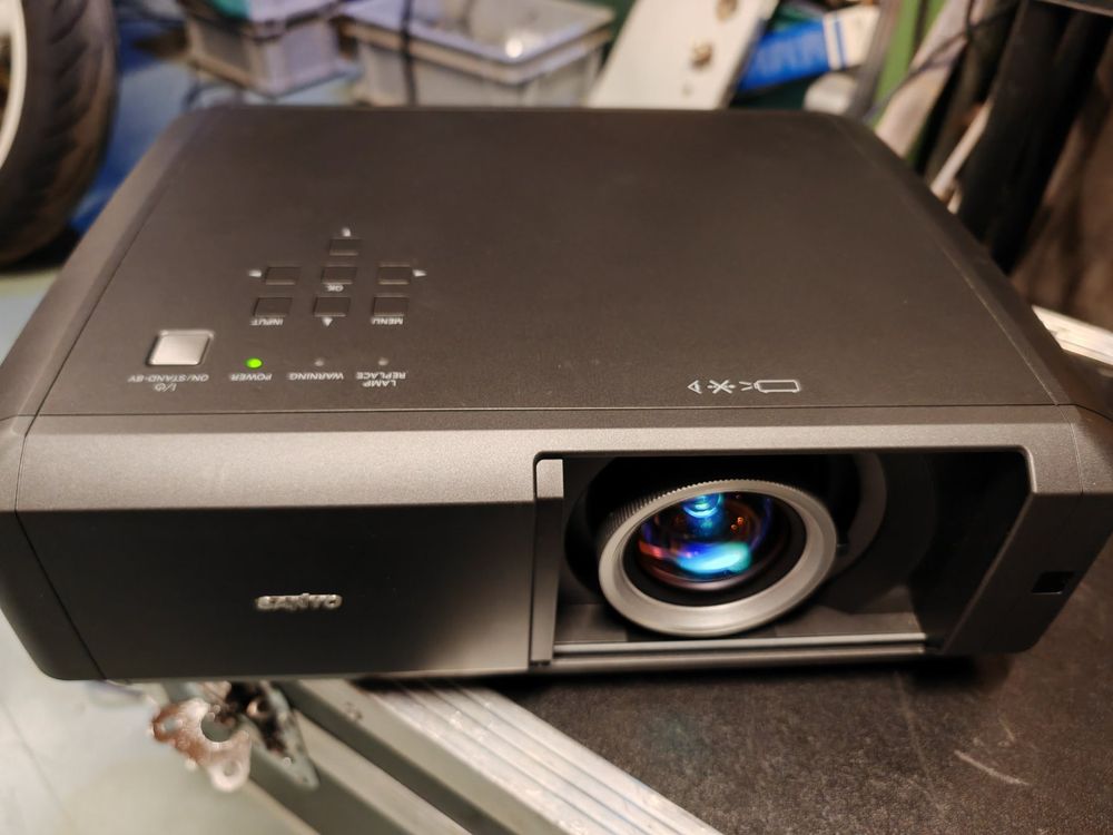 Sanyo PLV-Z60 + case (Gebraucht) in Chardonne für CHF 100 – mit ...