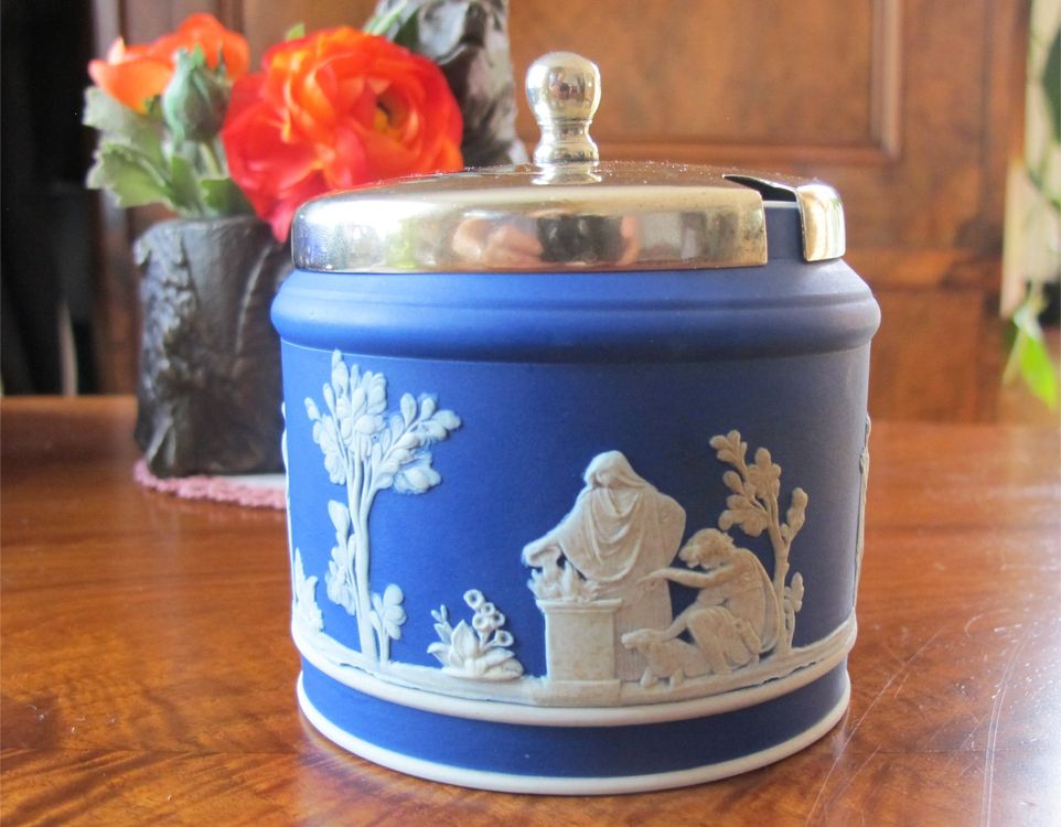 ZUCKERDOSE WEDGWOOD JASPERWARE DUNKELBLAU (Gebraucht) in Matzingen für CHF 39 – mit Lieferung ...