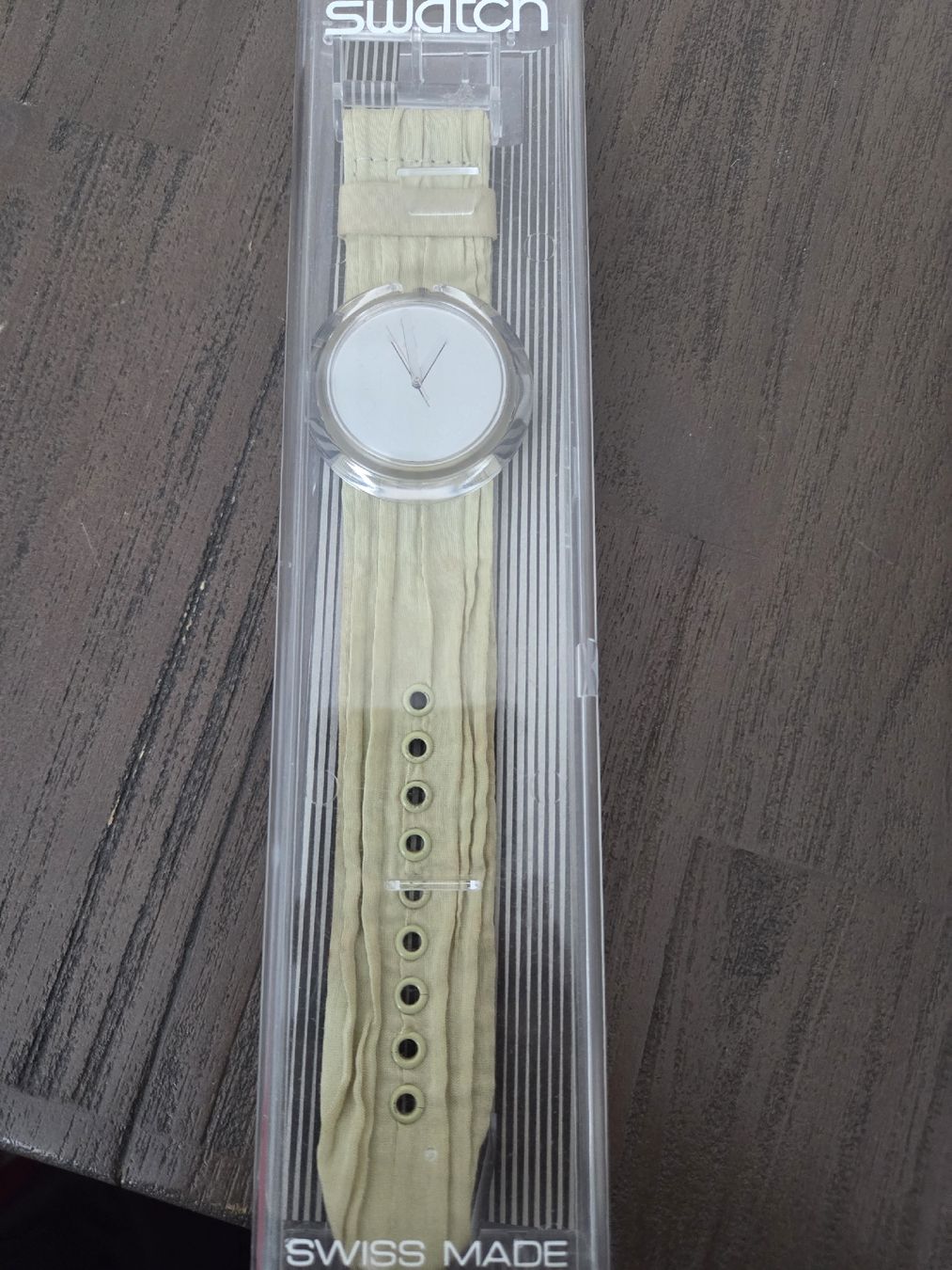 Swatch Watch - Stylish design, New in Box - Swiss Made (Neu und ...