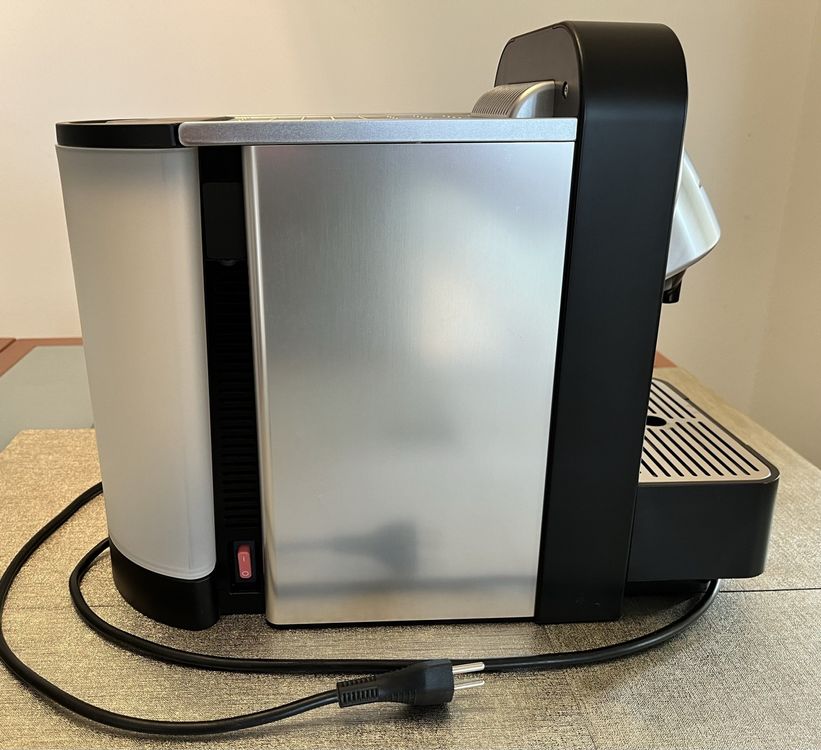 Machine à café Nespresso CS100 Pro (Gebraucht) in La Neuveville für CHF ...