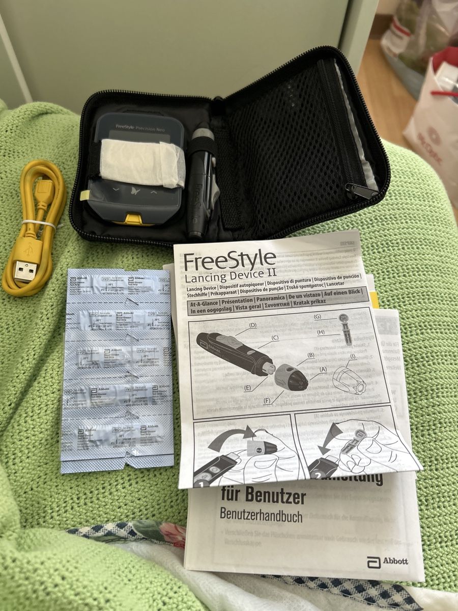 FreeStyle Precision Neo Blutzucker Messsystem (Neu (gemäss Beschreibung ...