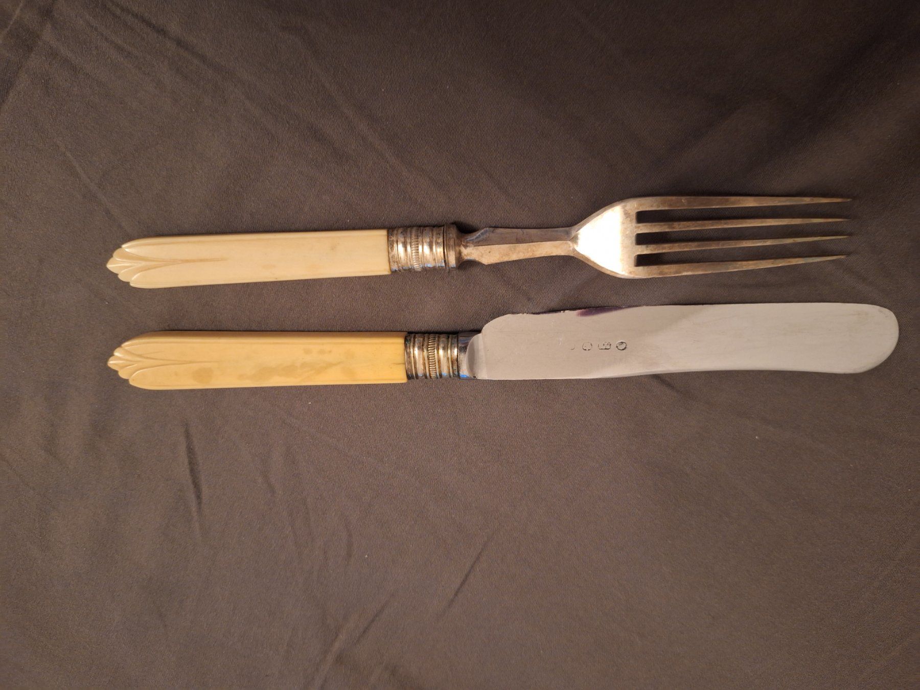 Antikes Besteck-Set: Messer und Gabel mit Bein-Griff (Gebraucht) in ...