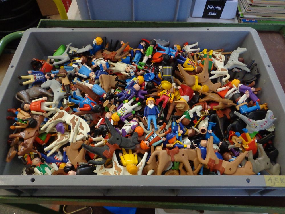 Ca.3Kg Geobra Figuren ab 1.- (Gebraucht) in Zofingen für CHF 33 – mit ...