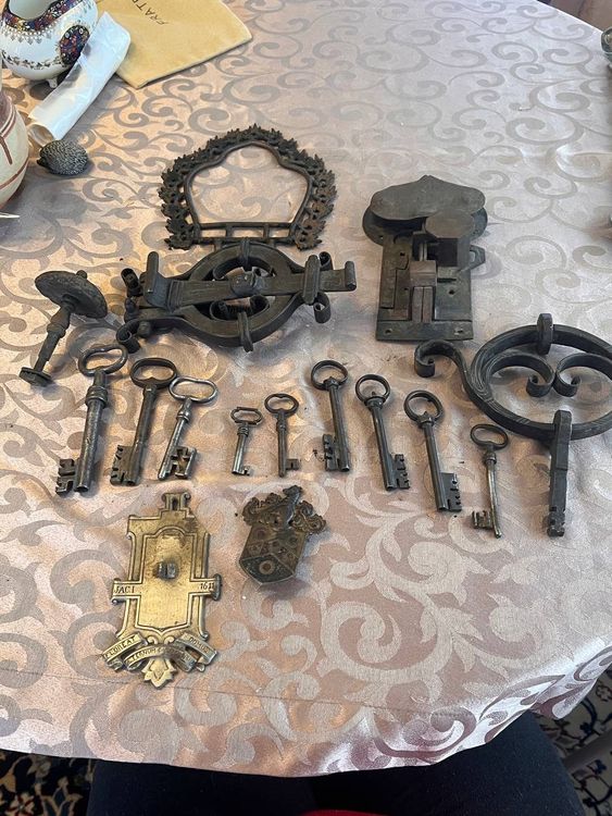 Antike Schlosser Und Beschlage
