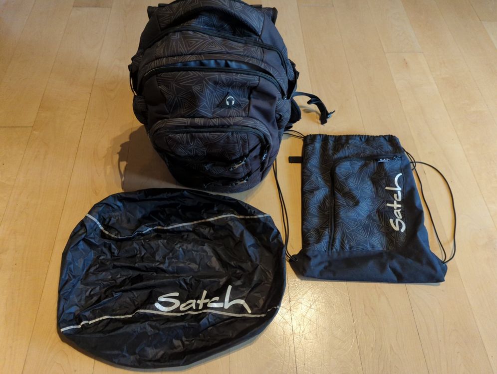 Satch Schulrucksack Schwarz (Gebraucht) in Goldach für CHF 47 – mit ...
