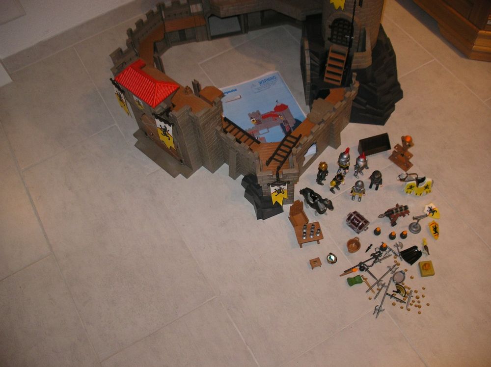 Playmobil 4865 Grosse Löwenritterburg (Gebraucht) in Einsiedeln für CHF ...