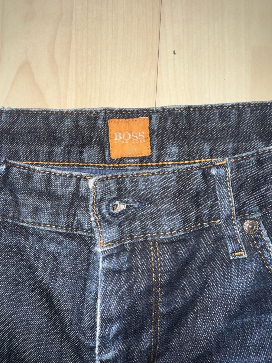 Jean BOSS Orange, taille 36/32, coupe droite, parfait! (D'occasion) à ...