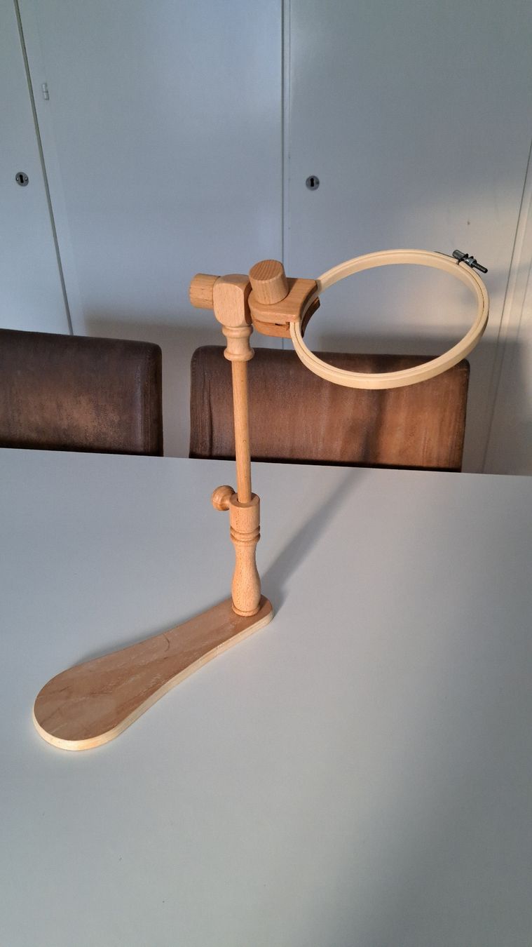 Adjustable Wooden Embroidery Stand Hoop Frame - NEW! (Neu (gemäss ...