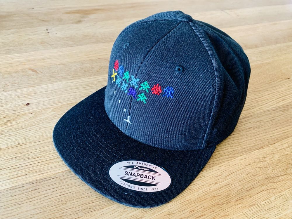 Baseball Cap „Space Invaders“ (Neu und originalverpackt) in Fehraltorf für CHF 15 – mit ...