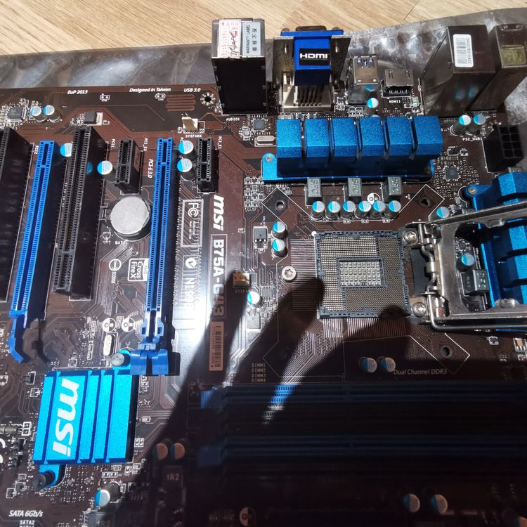 MSI B75 LGA1155 Mainboard mit Blende | Kaufen auf Ricardo