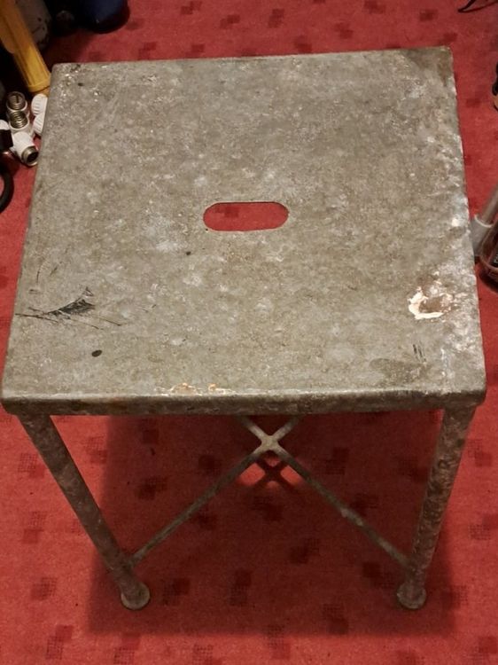 Stuhl aus Infanteriewerk auch in Bunker (Gebraucht) in St.Gallen für ...