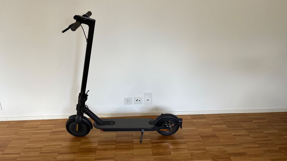 XIAOMI - Mi Electric Scooter Essential, 20 km/h | Kaufen auf Ricardo