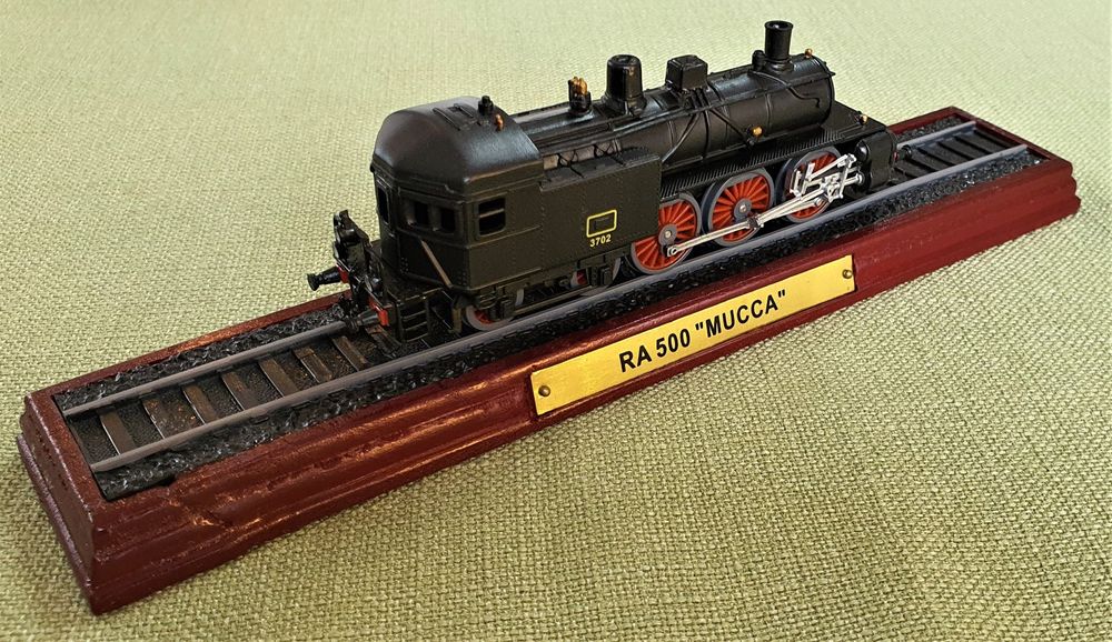 Atlas Standmodell Dampflokomotive - RA 500 Mucca (Gebraucht) in Reinach ...
