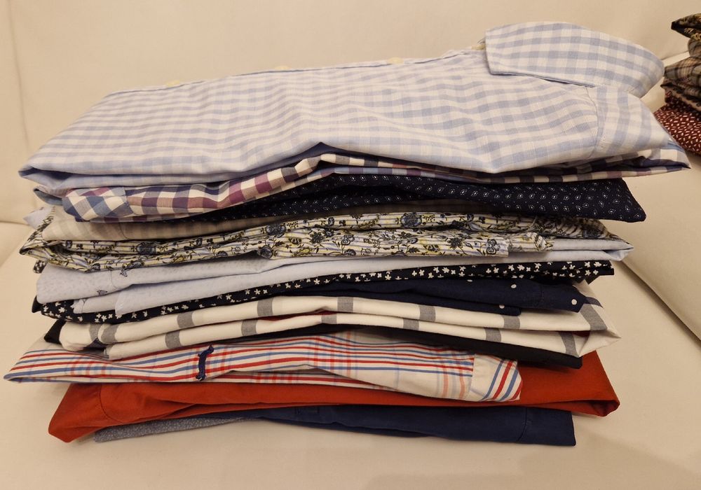 Set 18 camicie di marca originali (Gebraucht) in Arbedo für CHF 200 ...